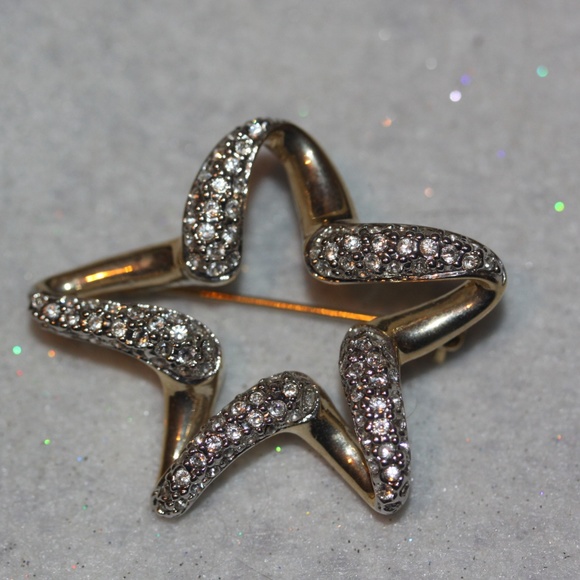 Jewelry | Vintage Silver Gold Tone Rhinestone Star Brooch | Poshmark
